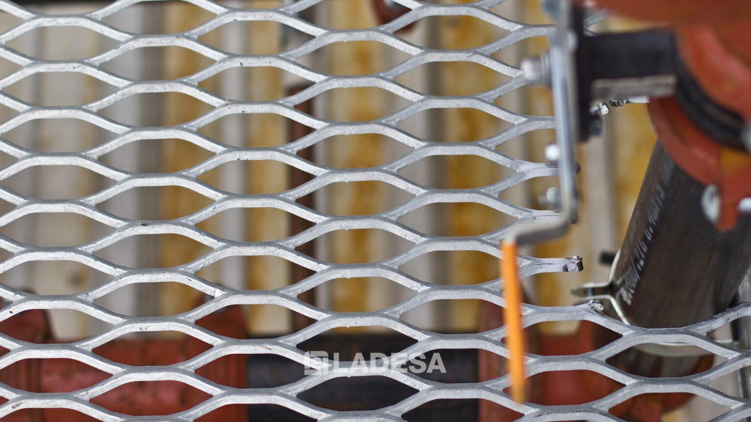 Grating, usos en la industria y construcción - LADESA News