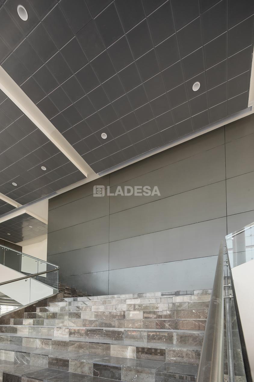 Plafones Metálicos para Espacios Contemporáneos - LADESA